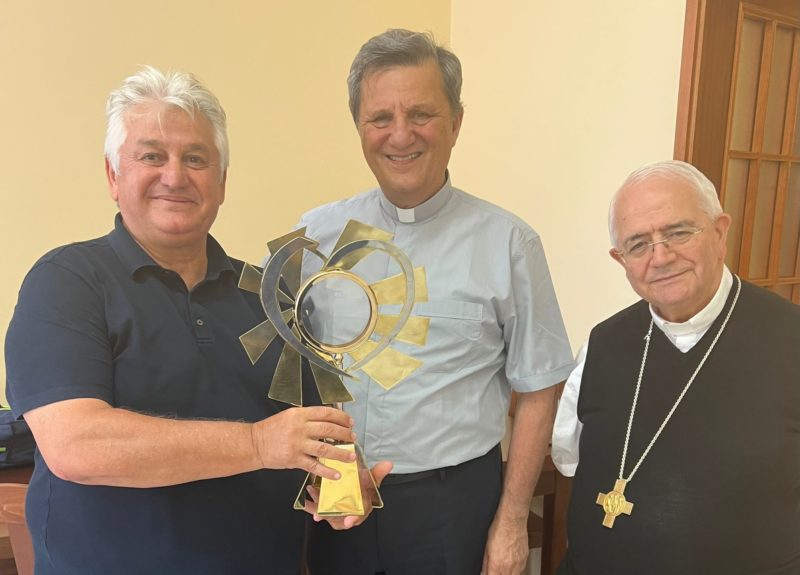 Il maestro Cosimo Allera in conclusione del 3°Congresso Eucaristico ...